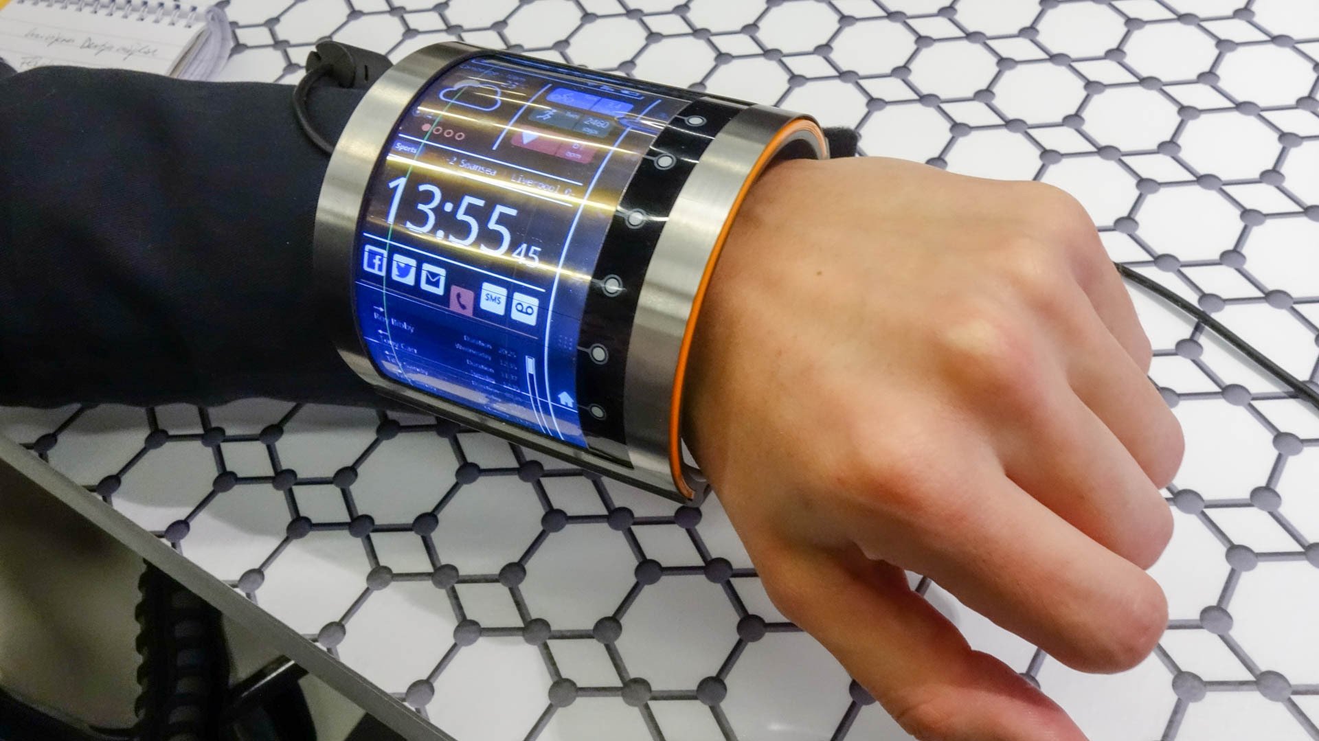 “FlexEnable”: El futuro de las pantallas flexibles | 360