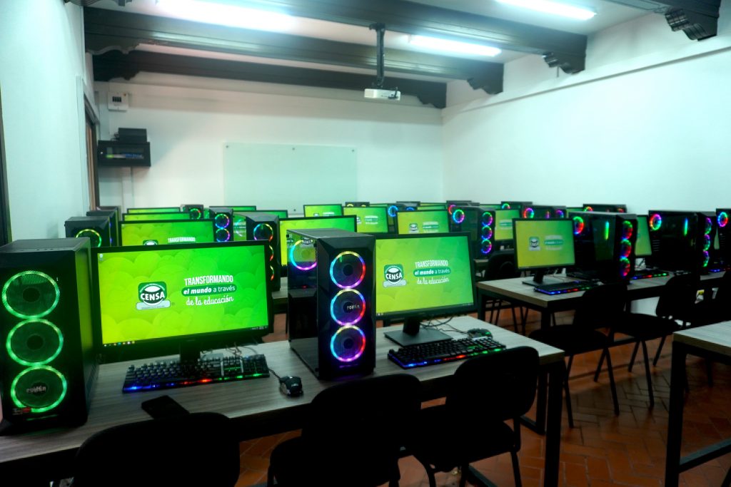 CENSA sigue apostando por la educación para el trabajo de excelente calidad