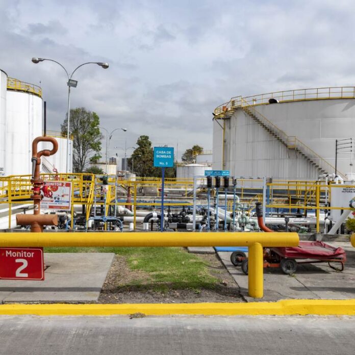 La distribución de combustibles en Colombia: un recorrido por la planta ...