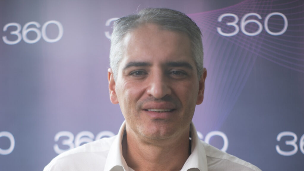 "Yo soy la única opción que tenemos en Antioquia para derrotar al Petro ...